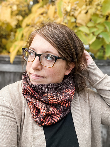 Ravelry: Tessellate Cowl pattern by Jamie Lomax