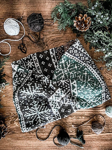 Ravelry: Winter Skies Doodle (Infinity Cowl) pattern by Jamie Lomax