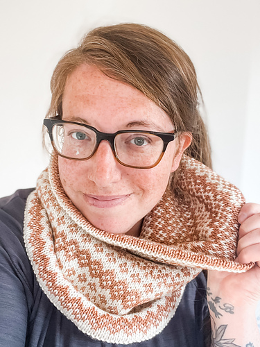 Ravelry: Basic Doodle (Reversible Cowl) pattern by Jamie Lomax