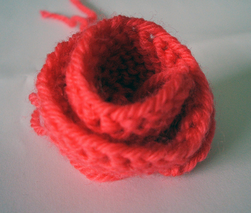 Ravelry: Garter Rose Flower pattern by Sarah Leadbetter