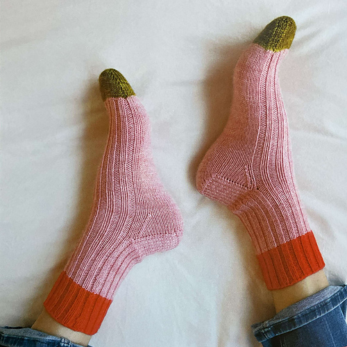 Ravelry: Colorblocked Ribbed Socks pattern by Summer Lee