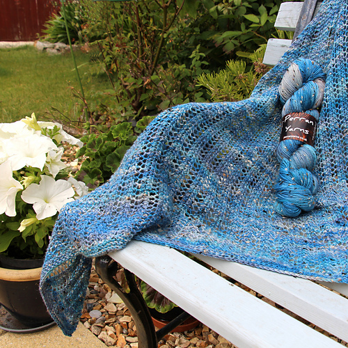 Ravelry: Triangle Trellis Shawl pattern by Steph Thornton