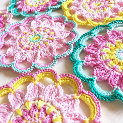 Ravelry: Happy Flower pattern by Hattie Risdale