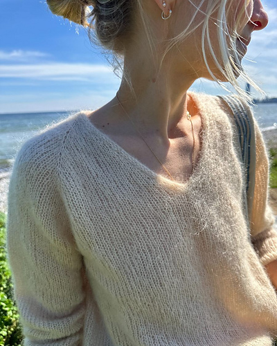 Ravelry: Cumulus Blouse pattern by PetiteKnit