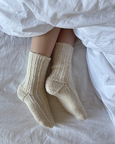 Ravelry: Sunday Socks Junior pattern by PetiteKnit