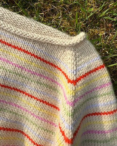 Ravelry: Frankie Sweater Junior pattern by PetiteKnit