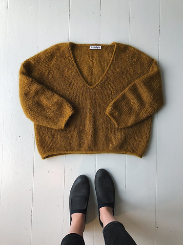 Ravelry: Cumulus Blouse pattern by PetiteKnit