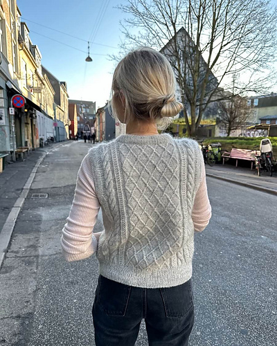 Ravelry: Moby Slipover pattern by PetiteKnit