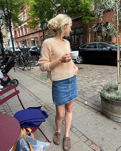 Ravelry: Cumulus Blouse O-neck pattern by PetiteKnit