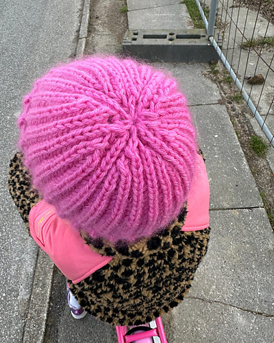 Ravelry: September Hat pattern by PetiteKnit