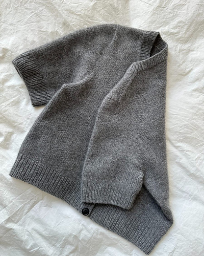 Ravelry: Maggie Cardigan pattern by PetiteKnit