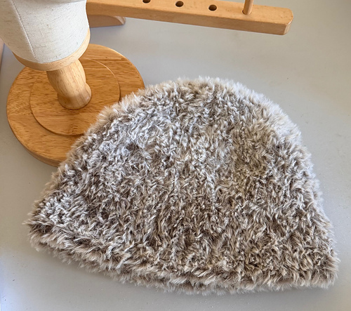 Ravelry: Furly hat pattern by Petra Breakstone