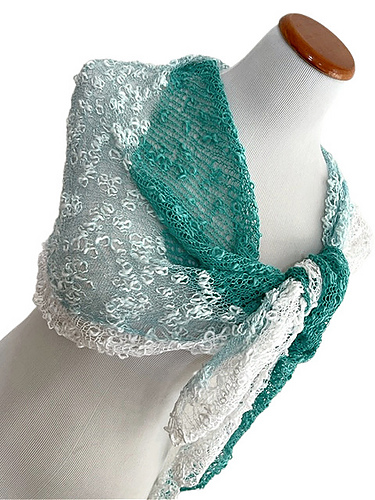 Ravelry: Numa shawl pattern by Petra Breakstone