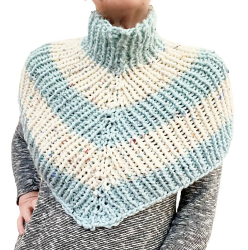 Ravelry: JoJo shoulder cozy pattern by Petra Breakstone