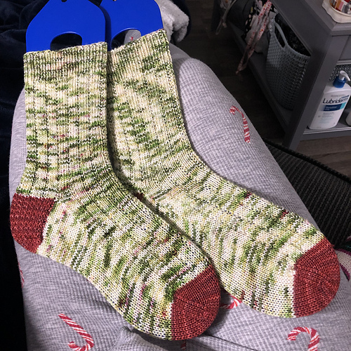 Ravelry: String of Lights pattern by Lindsay Shank-Kirchner