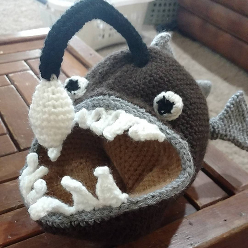 Ravelry: Angler Fish pattern by Vanessa Mooncie