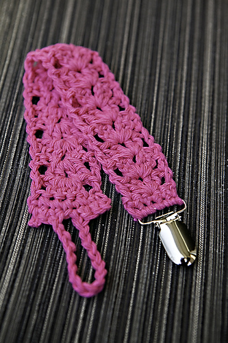 Ravelry: V-Stitch Binky/Pacifier Clip pattern by Lauren Whitney