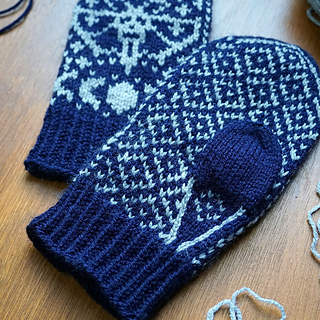 Ravelry: Moonlit Moth Mittens 2 pattern by Sarah Louise Jackson