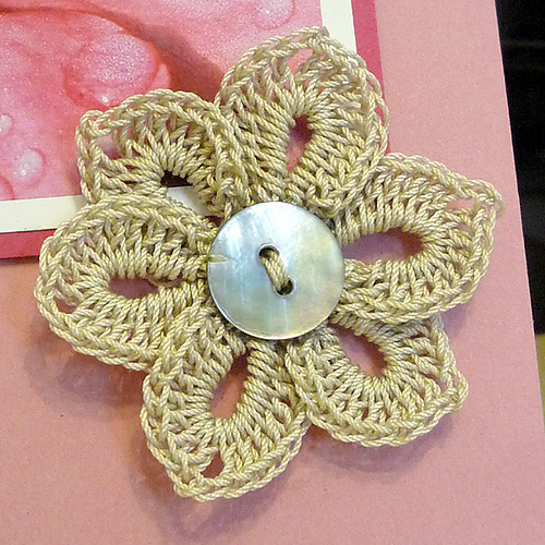 Ravelry: Crocodile Stitch Flower pattern by Bonita Patterns