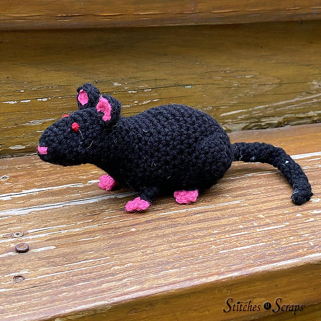 Ravelry: Amigurumi Rat pattern by Pia Thadani