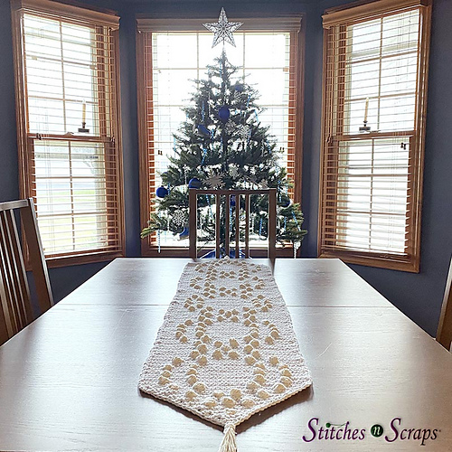 Ravelry: String of Pearls Table Scarf pattern by Pia Thadani