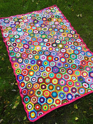 Ravelry: Upcycled RetrO HeXagoN Afghan pattern by Sandra Guggenberger