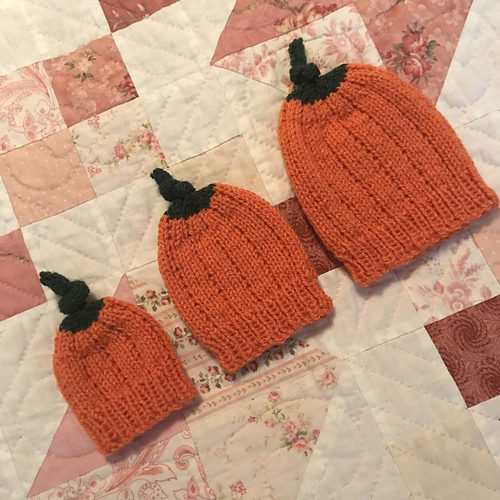 Ravelry: Pumpkin Baby Hats pattern by marianna mel