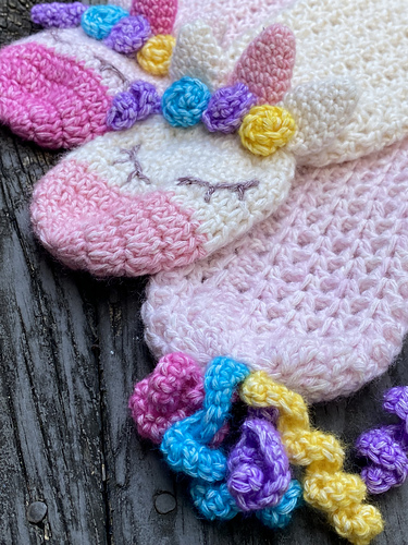 Ravelry: Unicorn Scarf pattern by Jane Zane