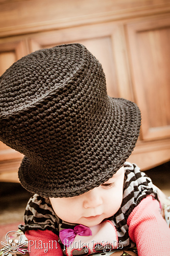 Ravelry: Baby Top Hat pattern by Liz McQueen
