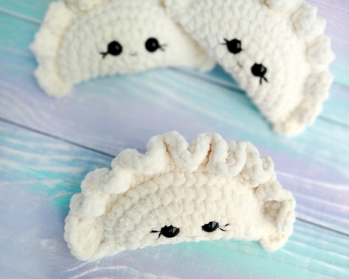 Ravelry: Dumpling (Pierogi) pattern by Marina Emelianova