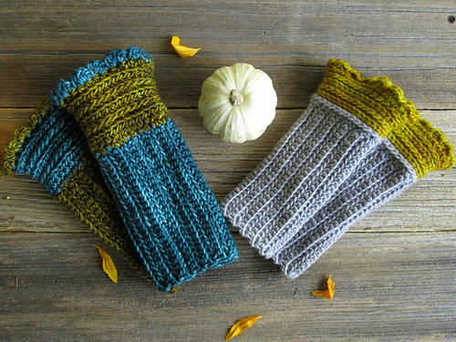 Ravelry: Mrs. Fitz Wristwarmers - Outlander Inspired pattern by Polly ...