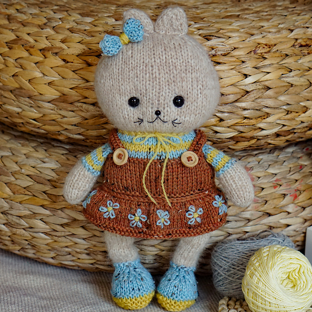 Ravelry: Cute knit Kitty pattern by Maria Ermolova