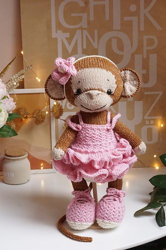 Ravelry: Outfit Ballerina Knit pattern by Maria Ermolova