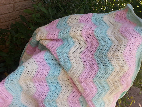 Ravelry: Wavy Ripple Blanket pattern by Michele Gaylor