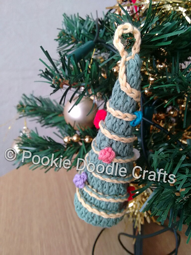 Ravelry: Amigurumi Christmas Tree Decorations pattern by Pookie Doodle ...