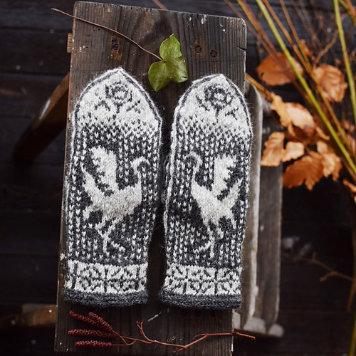 Ravelry: Crane Dance Mittens pattern by Ellinor Thunarf