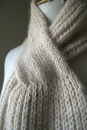 Ravelry: Judy's Alpaca Scarf pattern by Andrea Wong