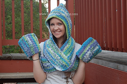 Ravelry: Scoodie - Hooded Scarf with Pockets pattern by Sara Sach