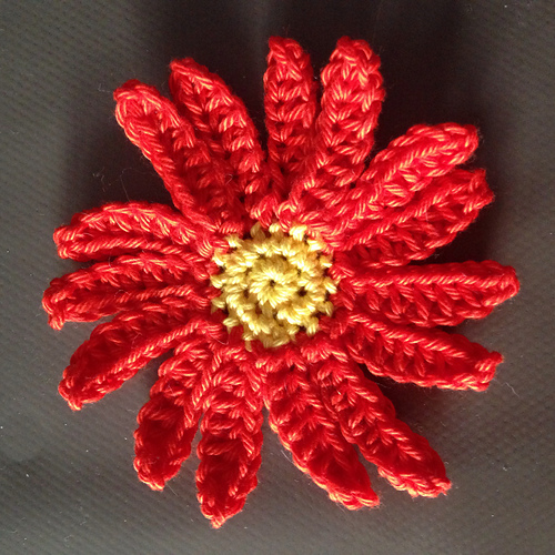Ravelry: Daisy applique pattern by Maz Kwok