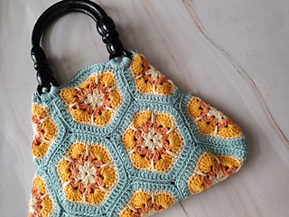Ravelry: African flower bag pattern by TLH Patterns