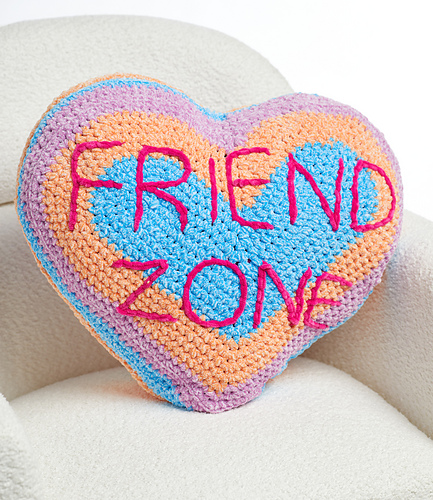 Ravelry: Talking Hearts Pillows pattern by Amy Gunderson