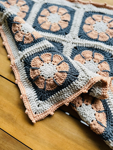 Ravelry: Honey Granny Square Blanket pattern by Priscilla Pate