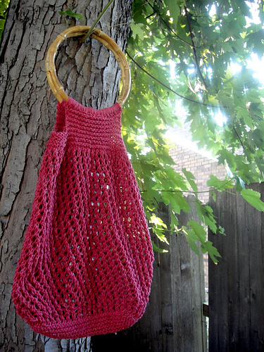 Ravelry: The Beach Bum Bag pattern by Hilary Hunt