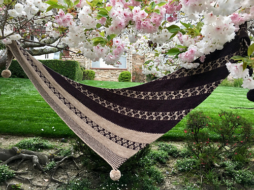 Ravelry: Elegant Garland pattern by Lisa Hannes