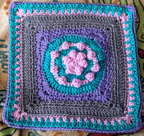 Ravelry: Pop Fidget Square pattern by Marie Segares