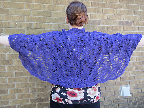 Ravelry: Grapes Shrug pattern by Qianer Huang