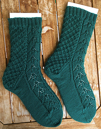 Ravelry: Narcissus Lace Socks (Cuff Down) pattern by Qianer Huang