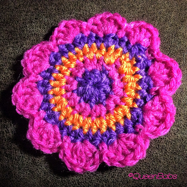 Ravelry: Bab's Loop the Loop Flower pattern by Queen Babs