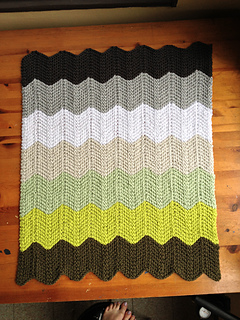 Ravelry: Quills' Chevron Baby Blanket