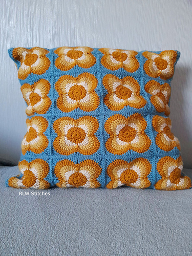 Ravelry: Retro Flower block pattern by Rebecca Wilson
